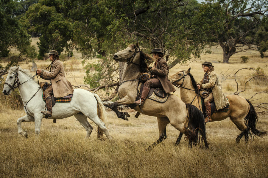 Legenda o Benu Hallovi (2017) | Ścieżki dźwiękowe | ČSFD.cz
