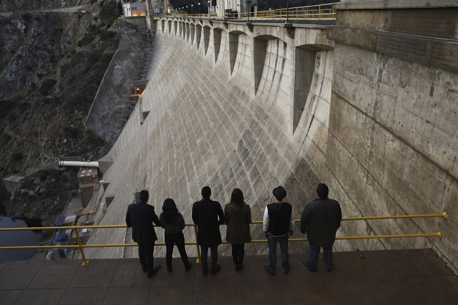 Tým Škorpion - Dam Breakthrough (S02E12) (2015) | ČSFD.cz