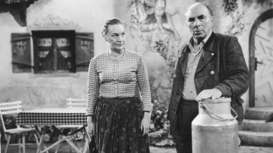 Der Komödienstadel - Wenn der Hahn kräht (1964) | ČSFD.cz