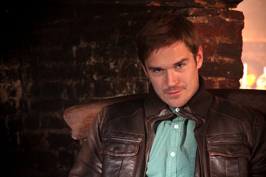 The Thompsons (2012) | Facts - Mistakes in the film | ČSFD.cz