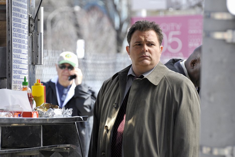 Todistettavasti syyllinen - November 22 (S06E21) (2009) | ČSFD.cz