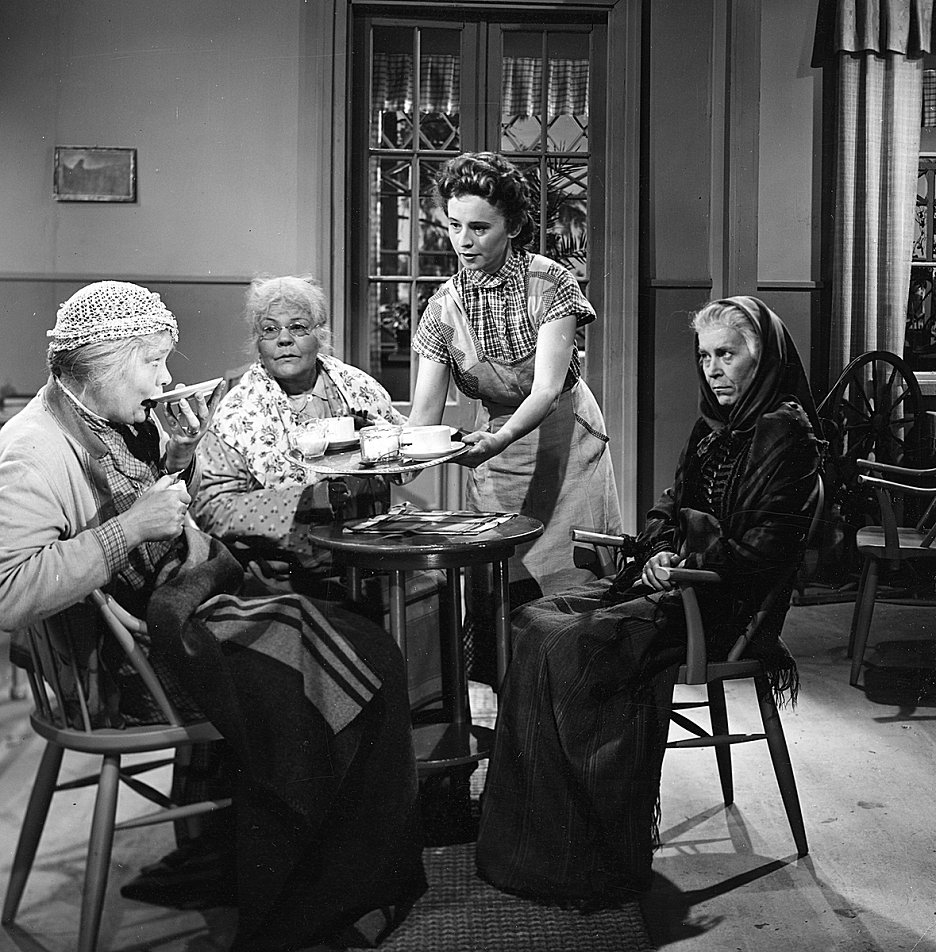 Opri (1954) | ČSFD.cz