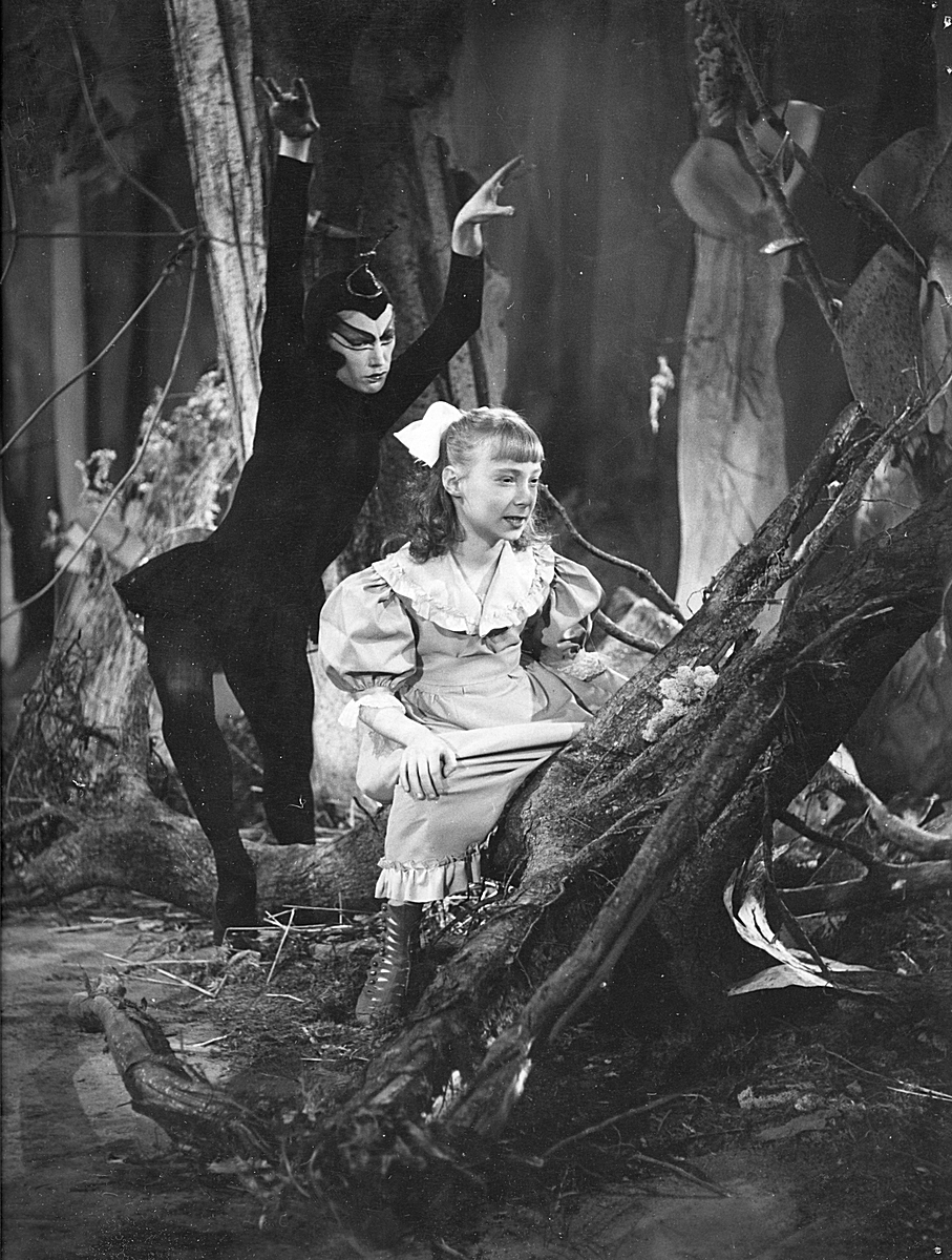 Pessi ja Illusia (1954) | ČSFD.cz