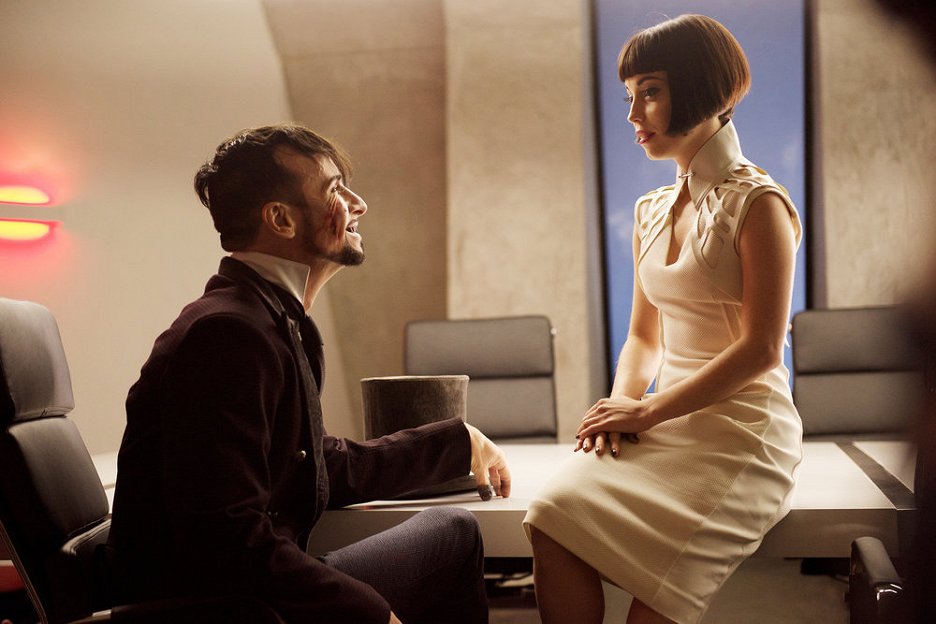 Blood Drive - Welcome to Pixie Swallow (E02) (2017) | ČSFD.cz