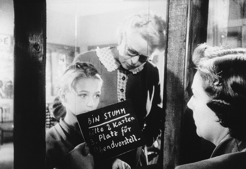 Der schweigende Engel (1954) | Cinematheque | ČSFD.cz