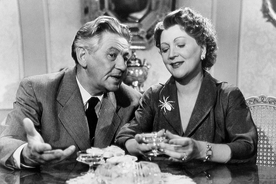 Hannerl: Ich tanze mit Dir in den Himmel hinein (1952) | ČSFD.cz