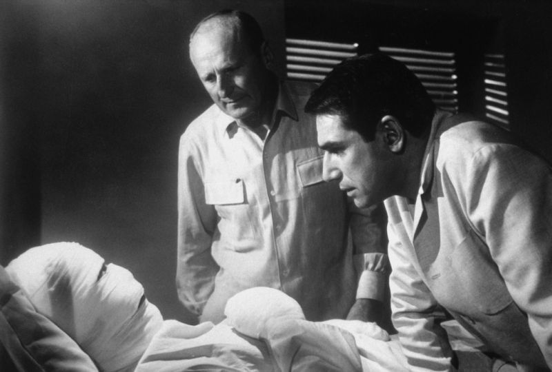 The Dirty Game (1965) | ČSFD.cz