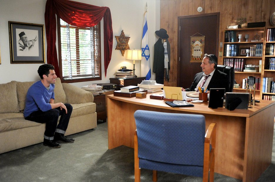 Nová holka - Krabice (S03E05) (2013) | ČSFD.cz