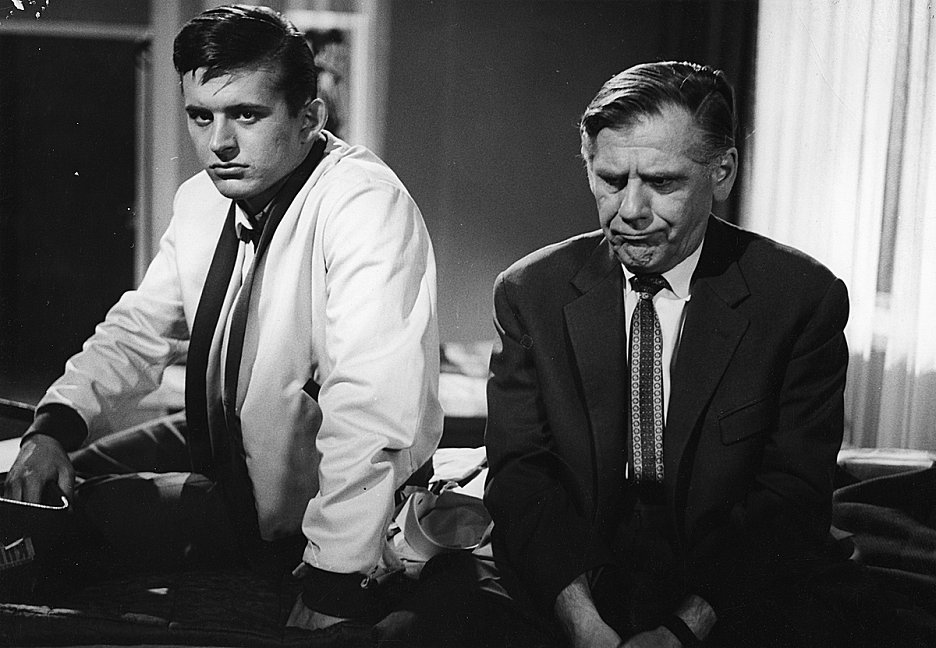 Tyttö ja hattu (1961) | ČSFD.cz