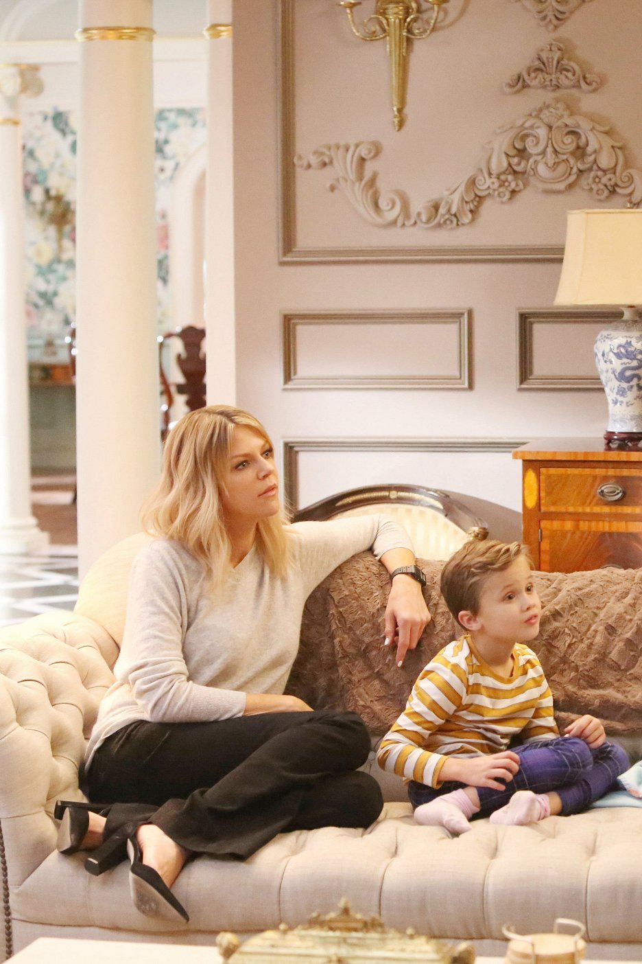 Teta Mick - The Baggage (S01E10) (2017) | ČSFD.cz