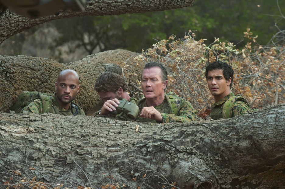 Tým Škorpion - Rogue Element (S01E09) (2014) | ČSFD.cz