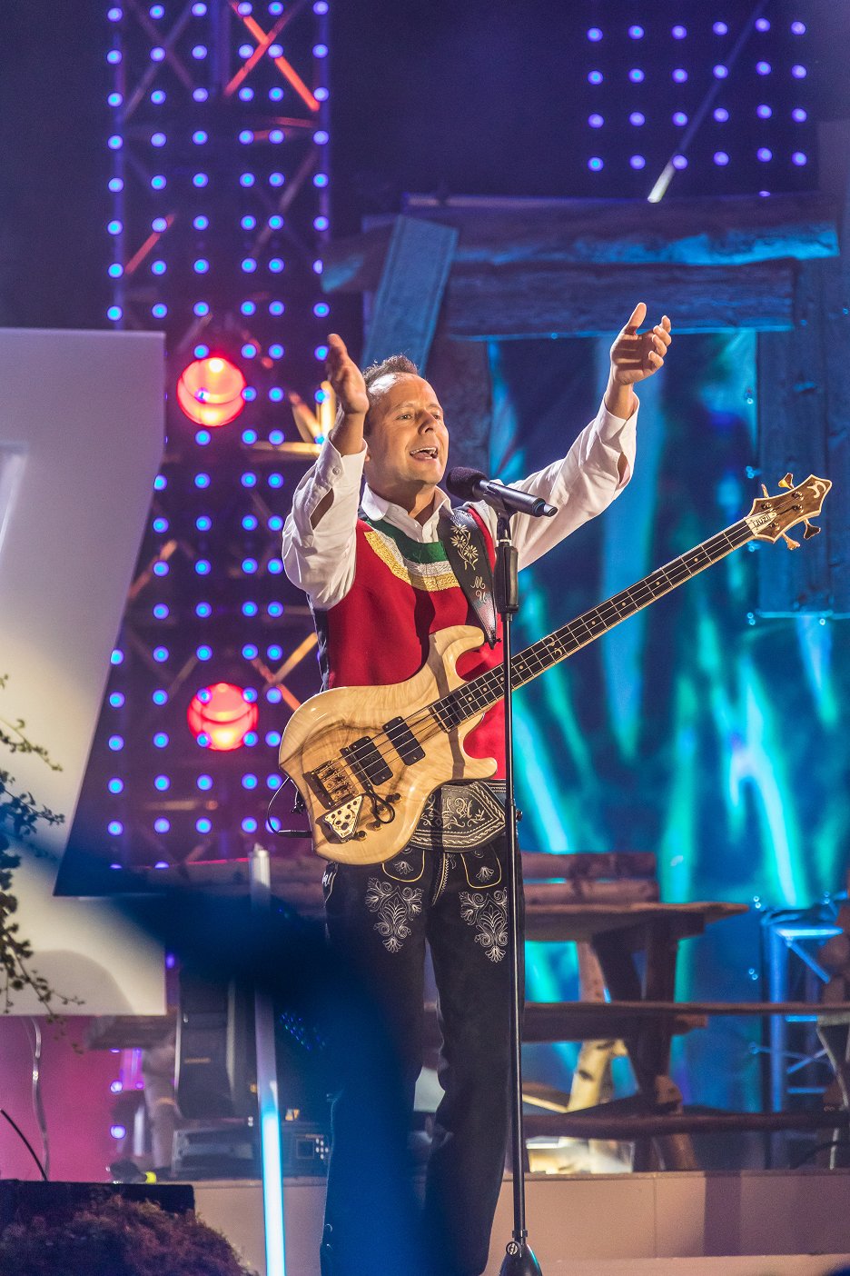 Die jungen Zillertaler - Drob'n auf'm Berg: Partykracher Live & Non ...