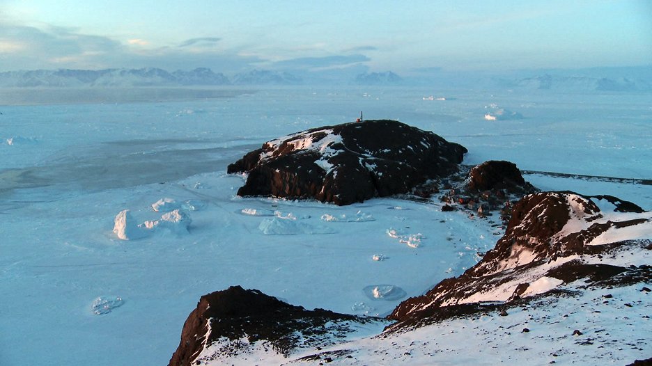 Village at the End of the World (2012) | ČSFD.cz