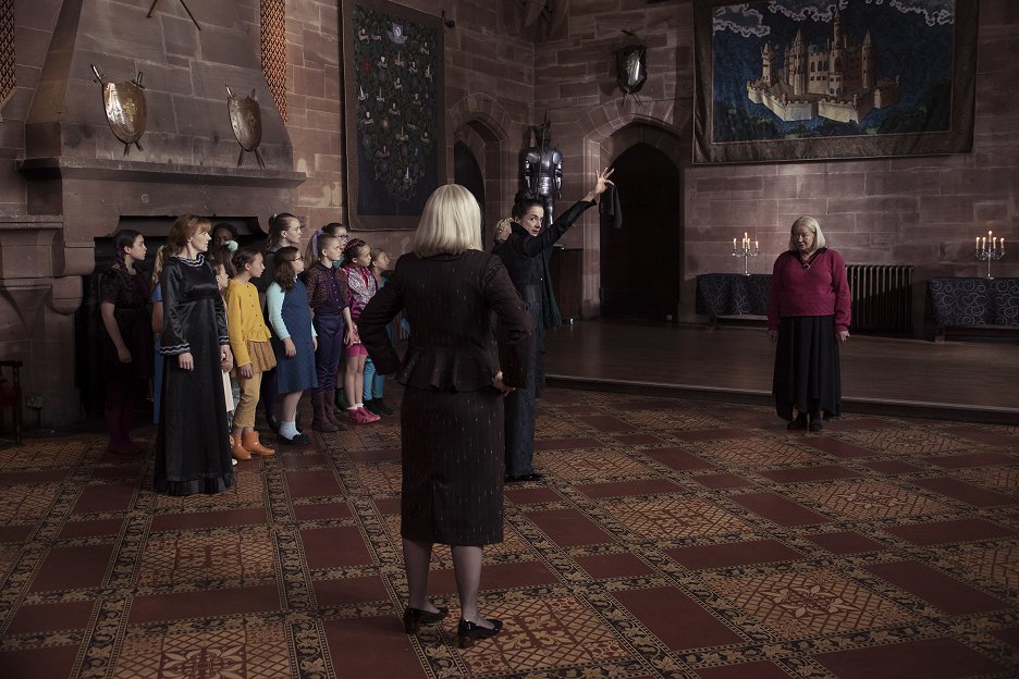 Eine lausige Hexe - Die Aufnahmeprüfung, Teil 2 (S01E02) (2017) | ČSFD.cz