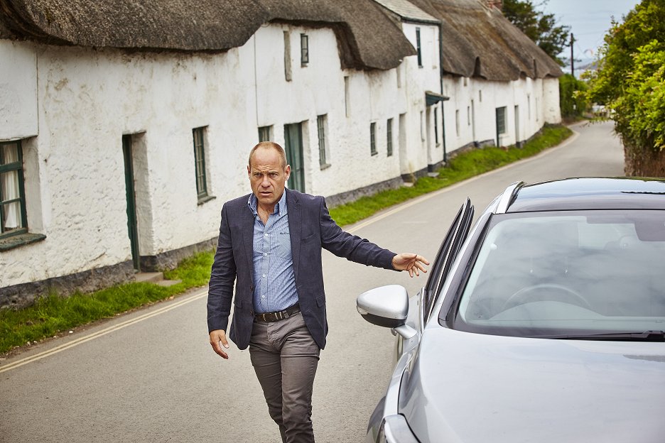 The Coroner - Capsized (S01E06) (2015) | ČSFD.cz