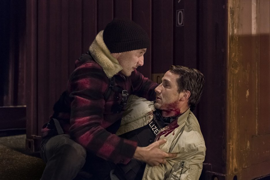 Bad Cop: Zlý polda - Já jsem ty (E01) (2017) | ČSFD.cz