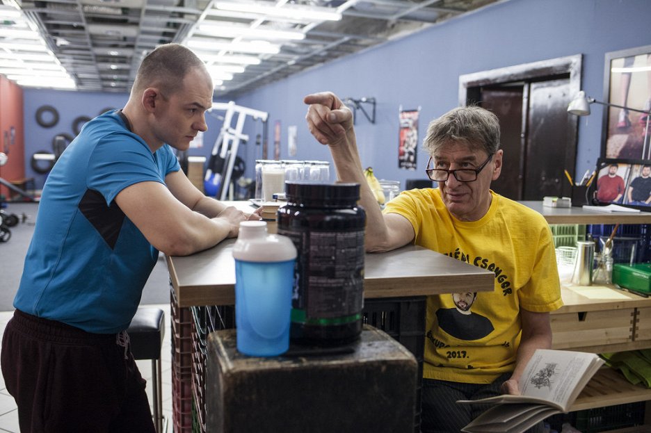 Tóth János - Fitneszpokol (S01E16) (2017) | ČSFD.cz