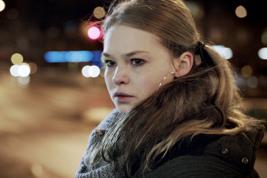 Raja - Episode 1 (E01) (2014) | ČSFD.cz