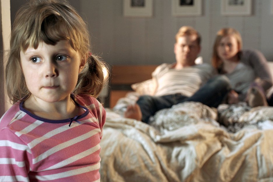 Raja - Episode 1 (E01) (2014) | ČSFD.cz