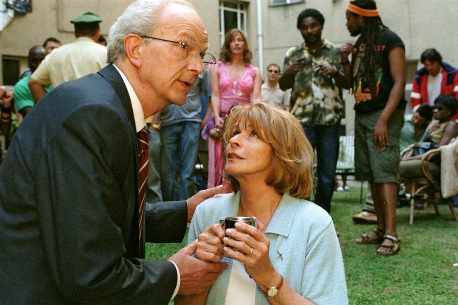 Nette Nachbarn küsst man nicht (2006) | ČSFD.cz