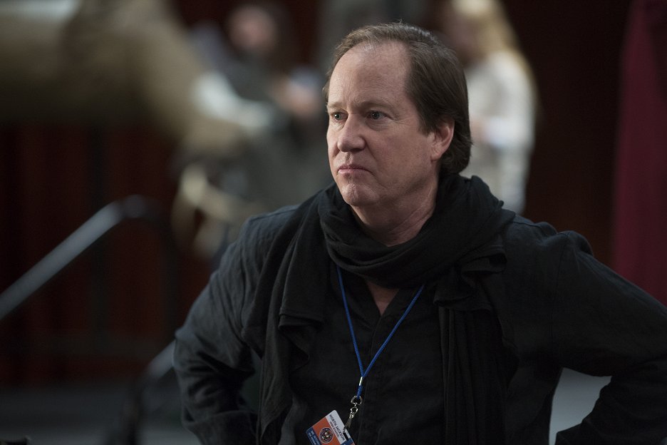 Boj o ředitelnu - Think Change (S02E04) (2017) | ČSFD.cz