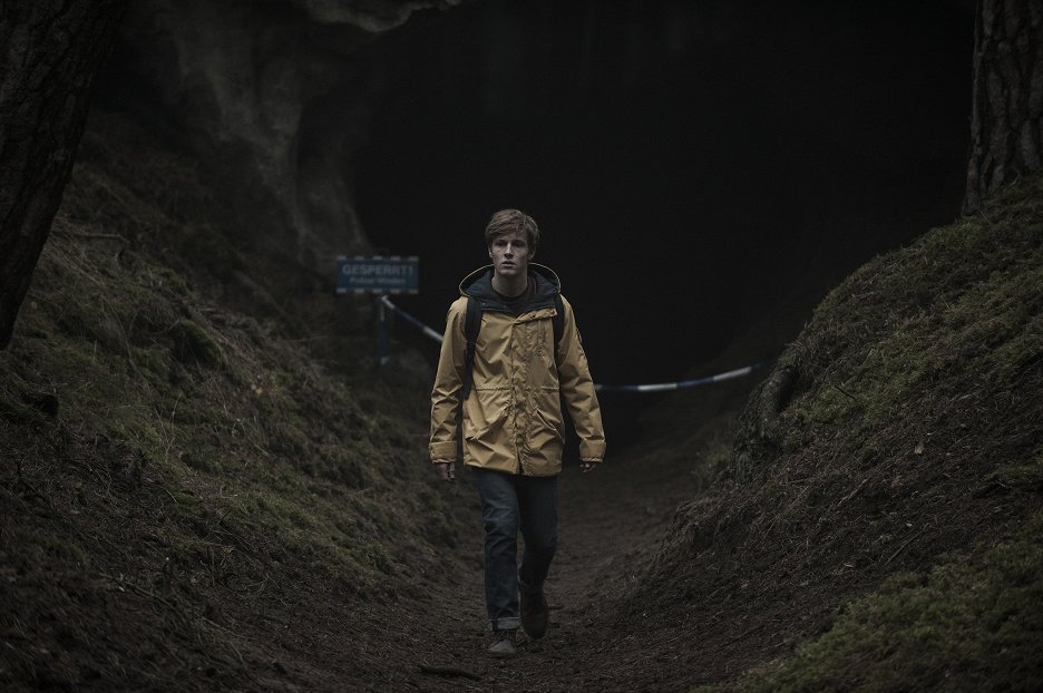 Dark - Season 1 (S01) (2017) | ČSFD.cz