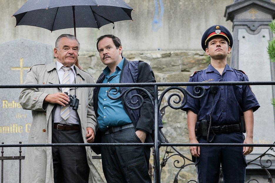 Vorstadtweiber - Schluss mit Lustig (S01E10) (2015) | ČSFD.cz