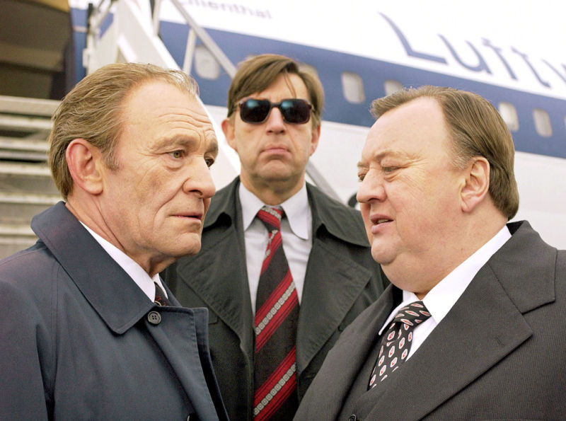 Im Schatten der Macht (2003) | ČSFD.cz