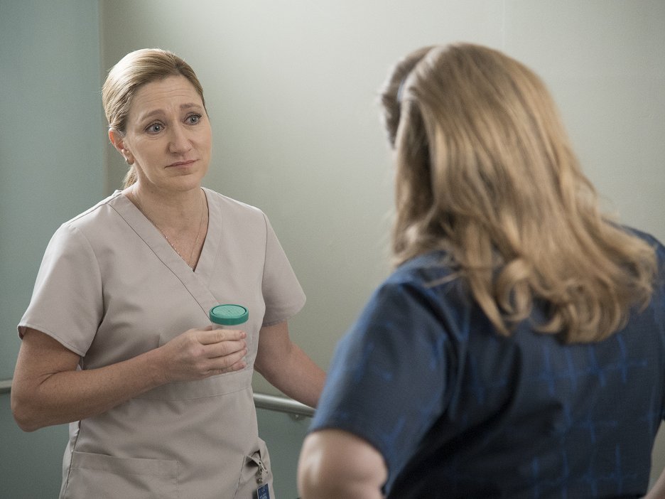 Sestřička Jackie - Jackie a Wolfe (S07E10) (2015) | ČSFD.cz