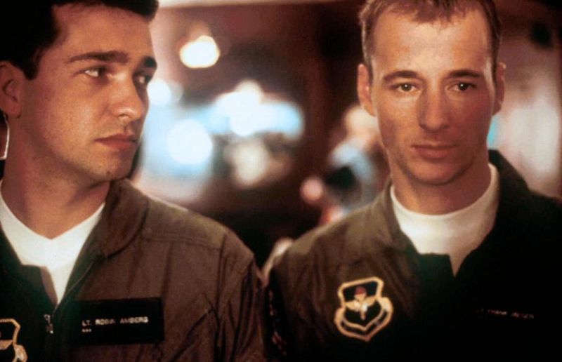 Stíhači - Život na hrane (1999) | ČSFD.sk