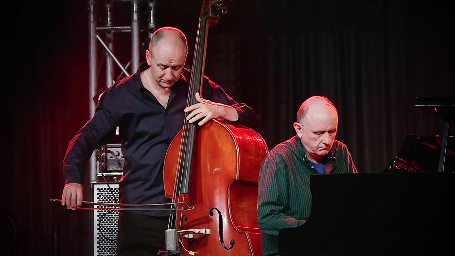 Yle Live: The Necks ja Tenor Battle (2017) | ČSFD.cz