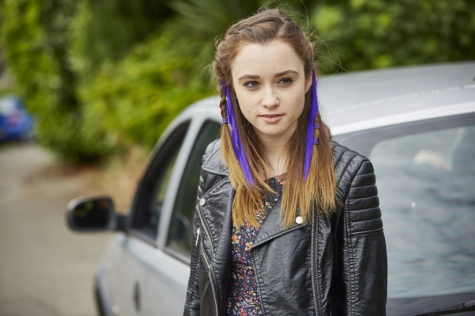 The Coroner - Crash (S02E10) (2016) | ČSFD.cz