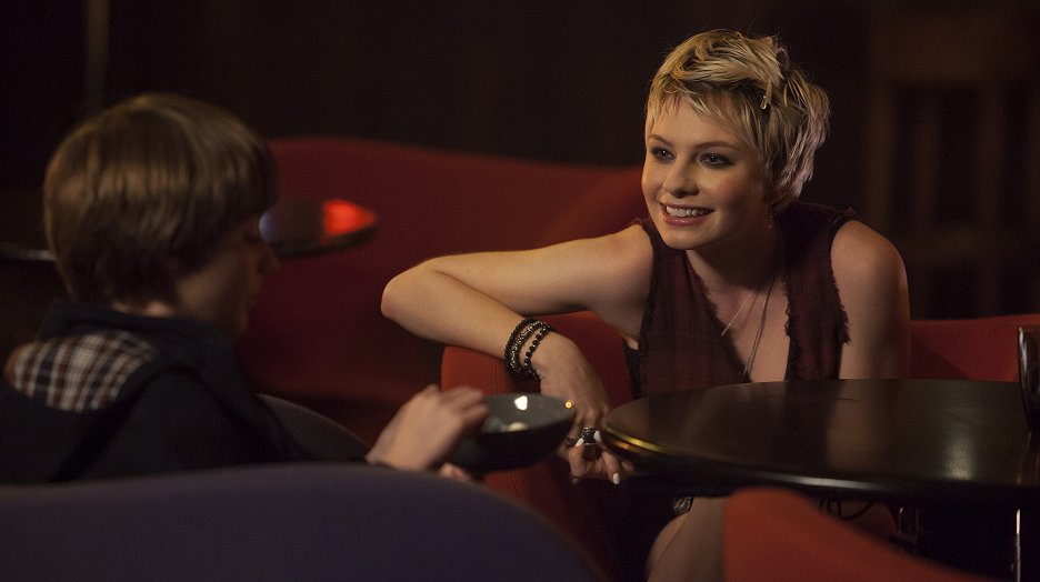 Uncle - Mind the Cracks (S01E01) (2014) | ČSFD.cz