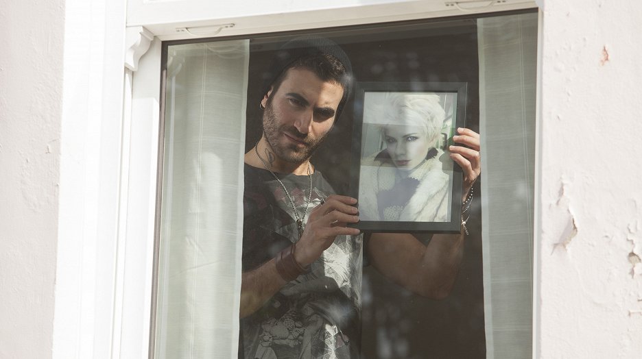 Uncle - Party Monster (S01E02) (2014) | ČSFD.cz