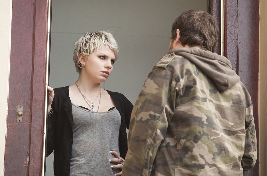 Uncle - Party Monster (S01E02) (2014) | ČSFD.cz