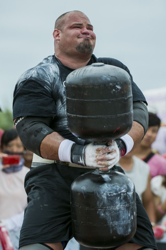 World's Strongest Man (1977) | ČSFD.cz