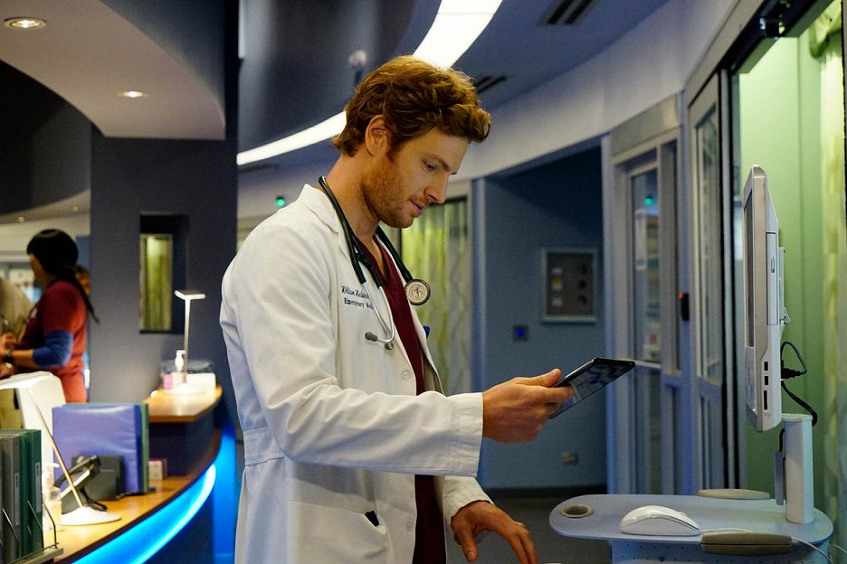 Chicago Med - Ties That Bind (S03E06) (2018) | ČSFD.cz