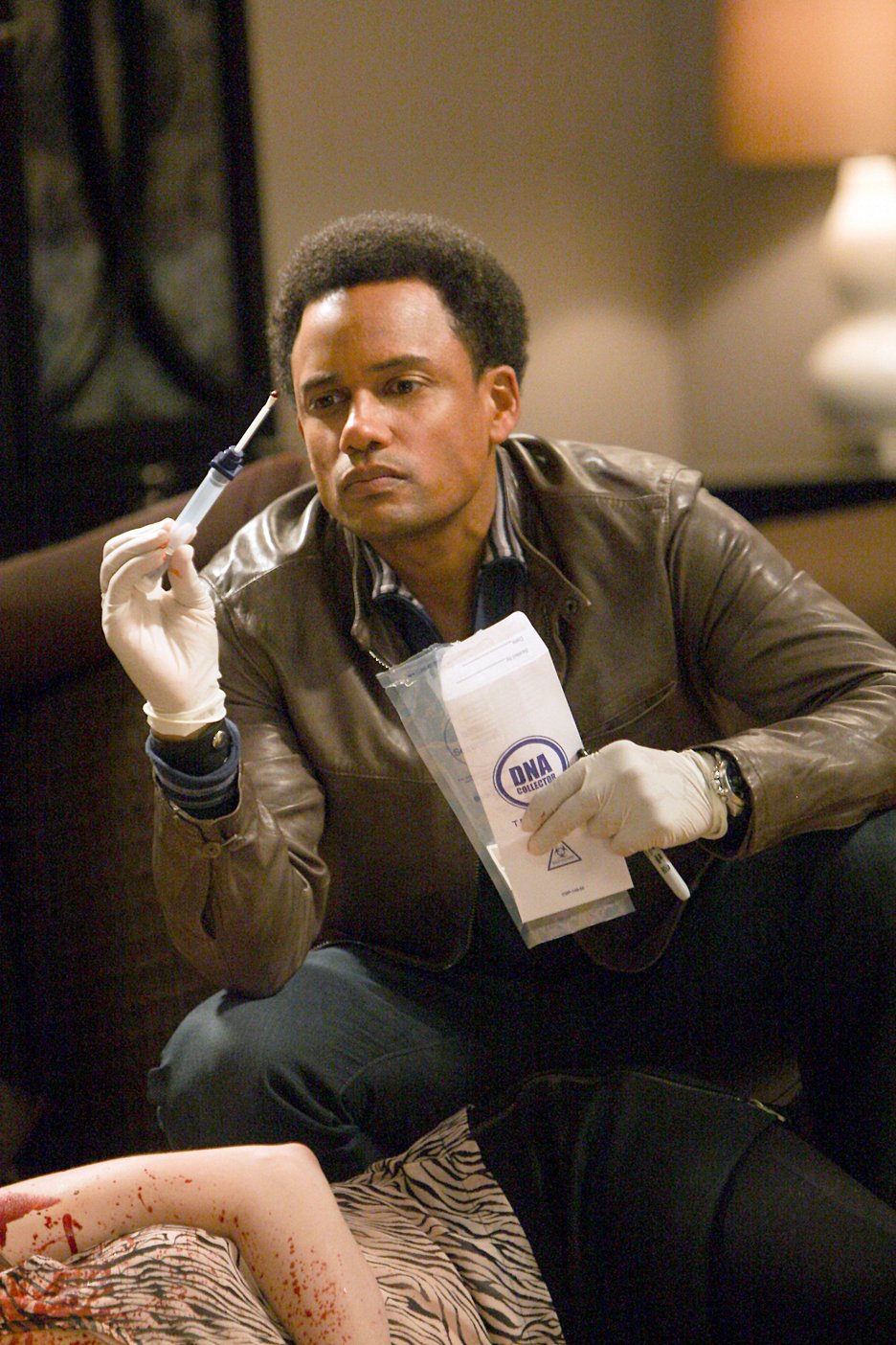 Kriminálka New York - Nejistá pravidla (S06E16) (2010) | ČSFD.cz