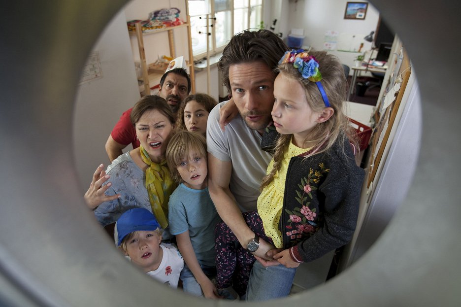 Beck is back! - Neun Minuten (S01E02) (2018) | ČSFD.cz