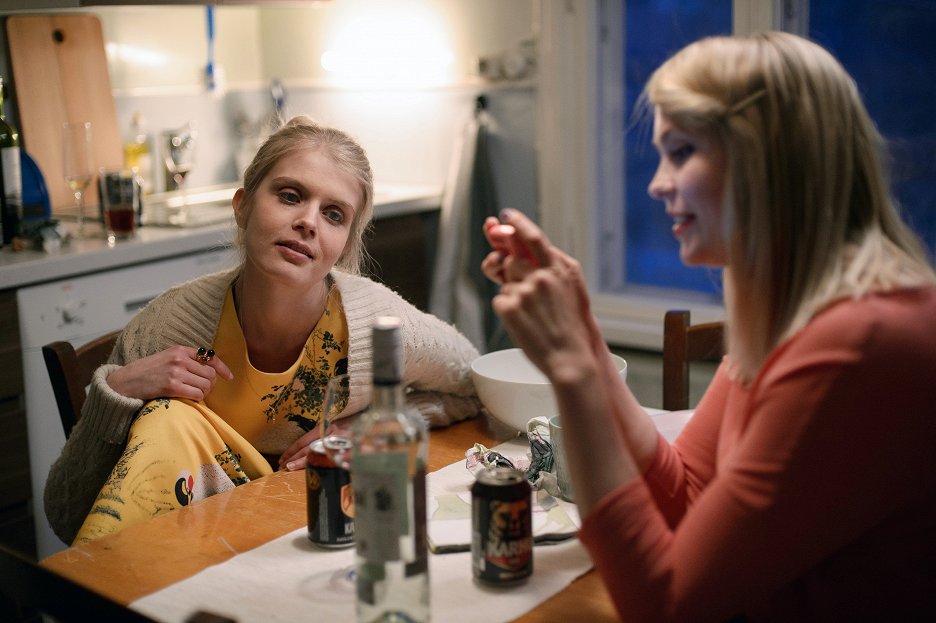 Donna - Shokkiherätys (E01) (2018) | ČSFD.cz