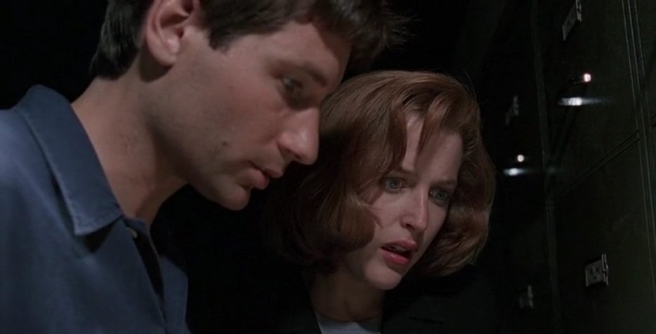 The X-Files - Paper Clip (S03E02) (1995) | ČSFD.sk