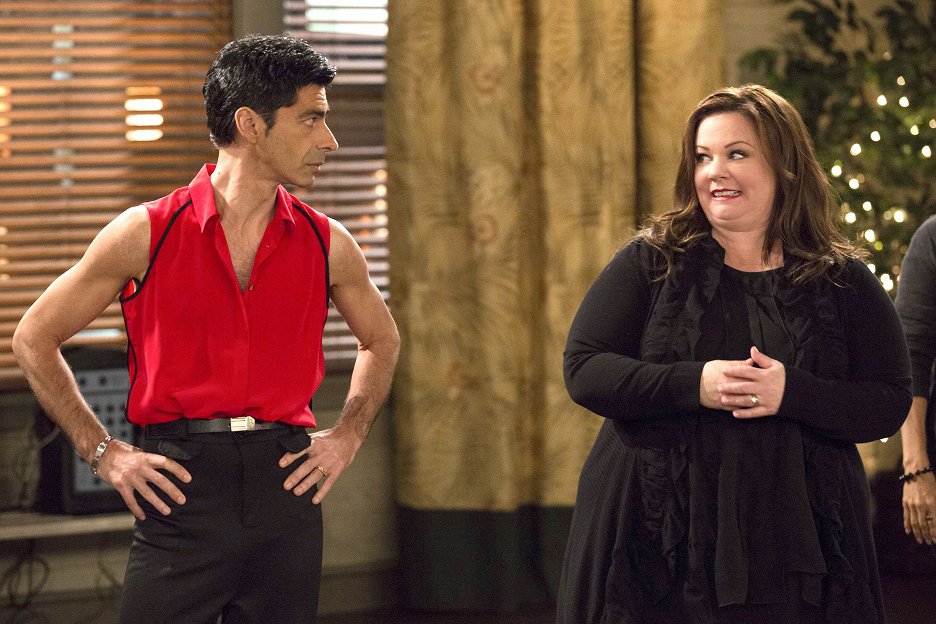 Mike a Molly - Není salsa jako salsa (S04E11) (2013) | ČSFD.cz