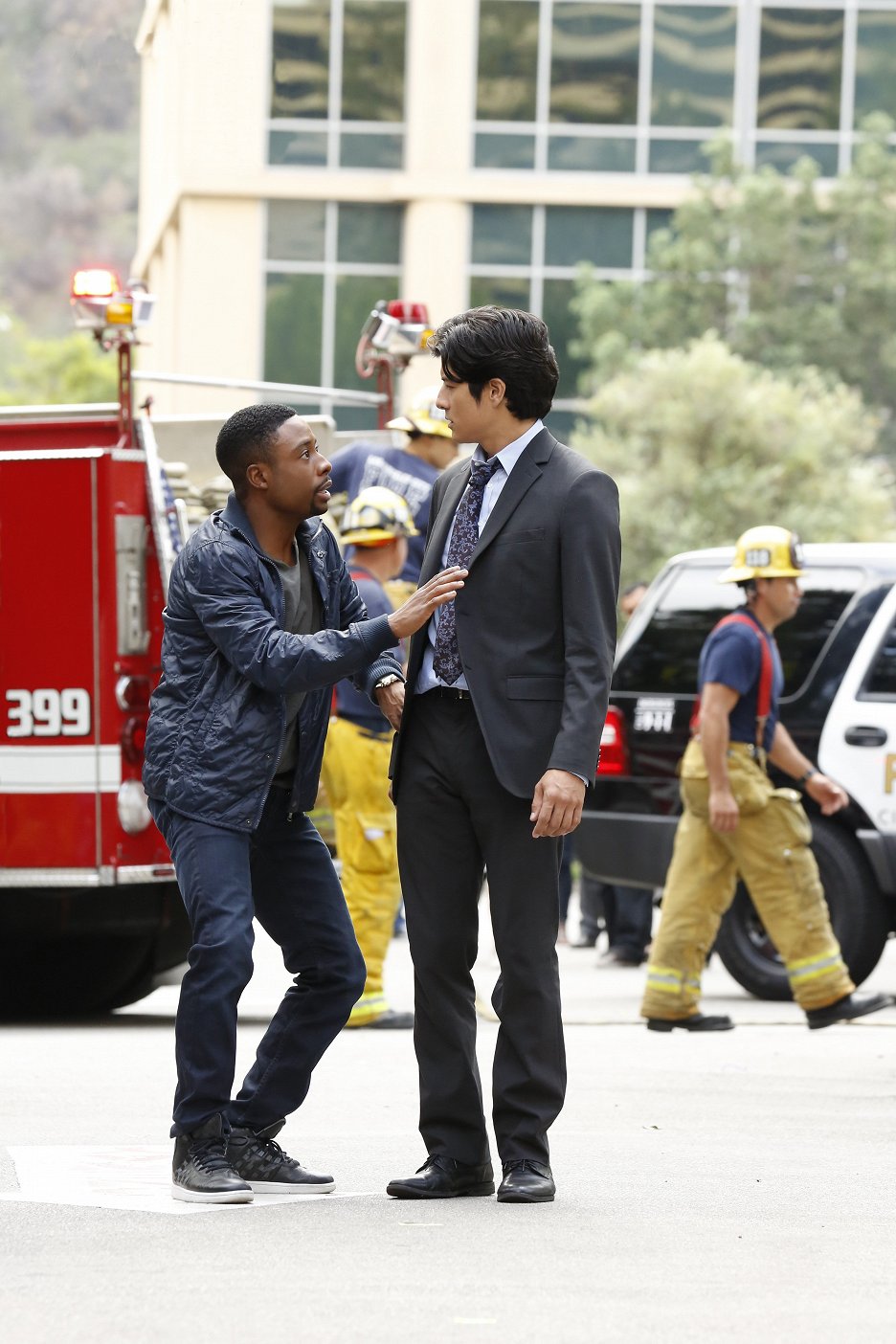 Křižovatka smrti - La Real Estate Boom (E04) (2016) | ČSFD.cz