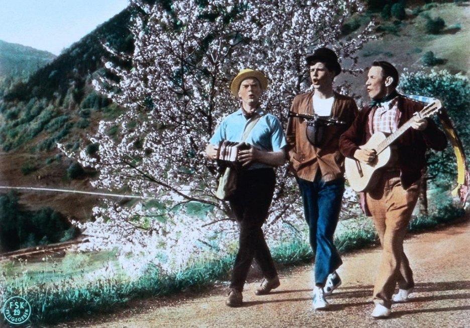 Schwarzwaldmelodie (1956) | ČSFD.cz