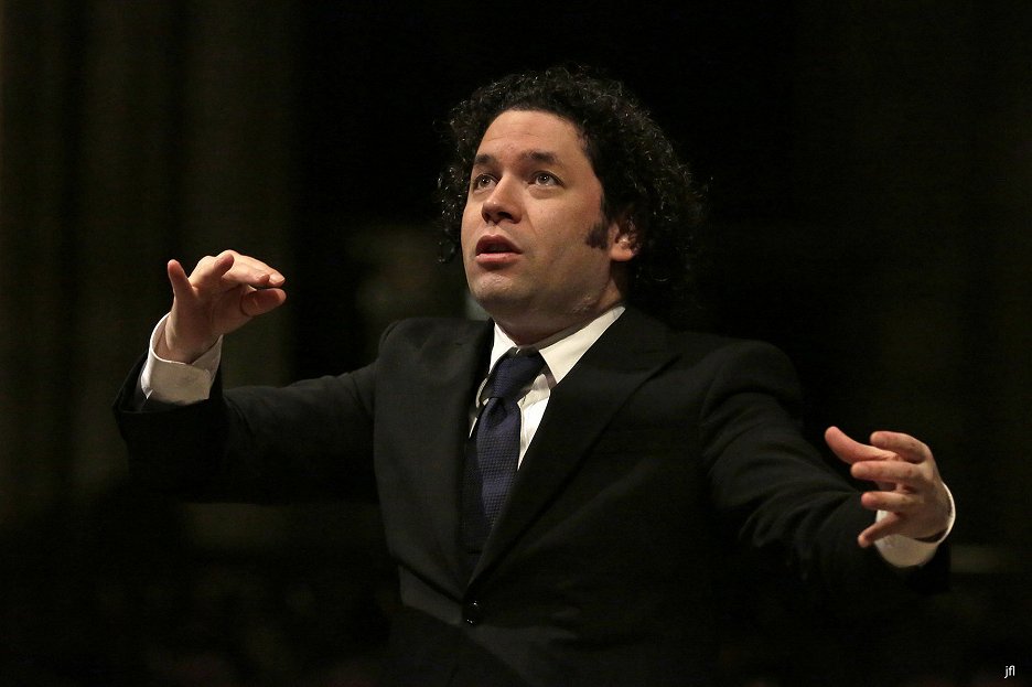 Gustavo Dudamel dirigiert die Wiener Philharmoniker (2014) | Tekijät ...