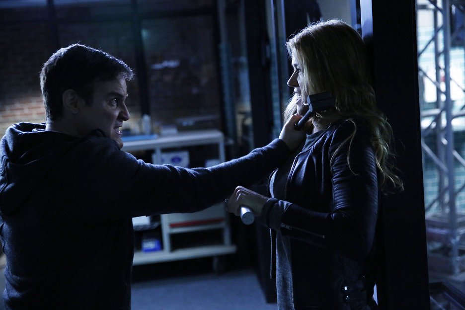 Agents of S.H.I.E.L.D. - Who You Really Are (S02E12) (2015) | ČSFD.cz