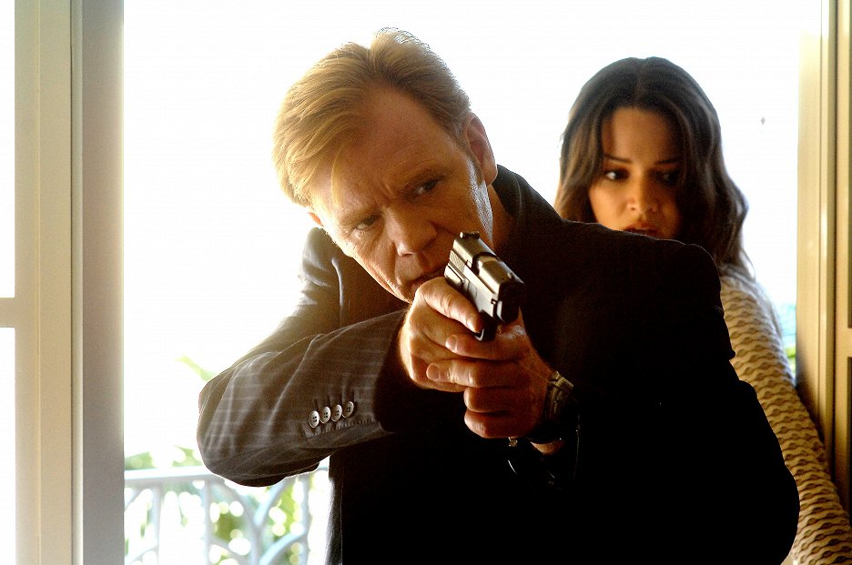 Kriminálka Miami - Odkaz předků (S05E19) (2007) | ČSFD.cz