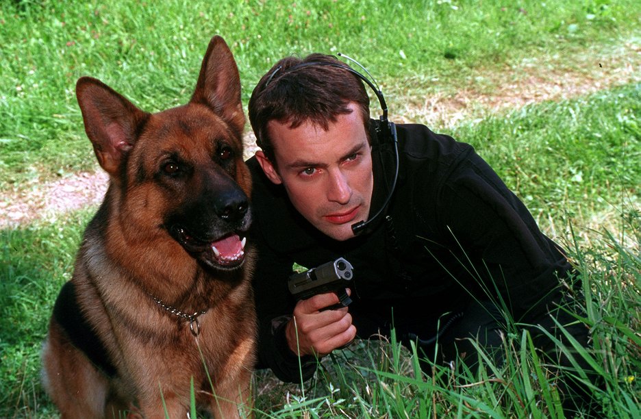 Komisař Rex - Nováček (S04E05) (1998) | ČSFD.cz