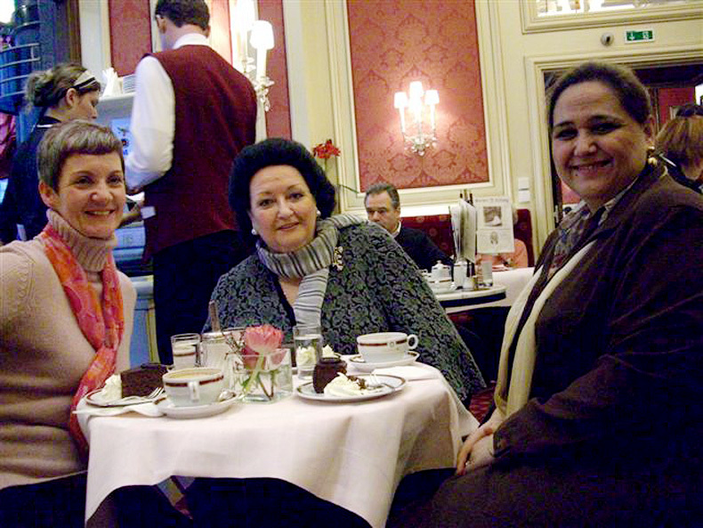 Montserrat Caballé - Ein Star feiert (2007) | Galerie - Filmfotos | ČSFD.cz