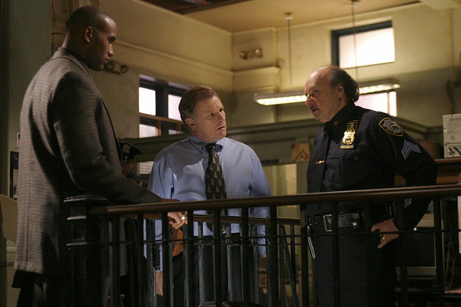 NYPD Blue - Sergeant Sipowicz' Lonely Hearts Club Band (S12E17) (2005 ...
